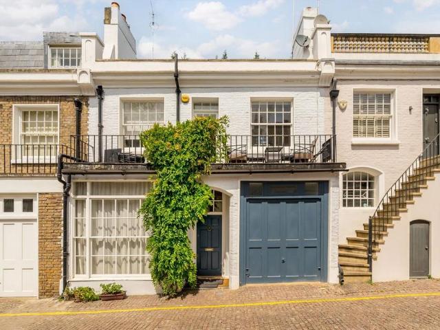 Holland Park Mews, London W11 4 bed house to rent £9,000 pcm £2,077 pw