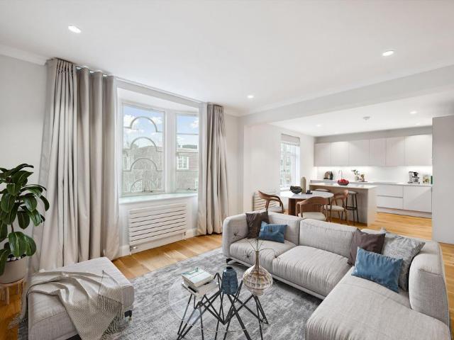 Holland Park Road W14 3 bed flat to rent £7,345 pcm £1,695 pw