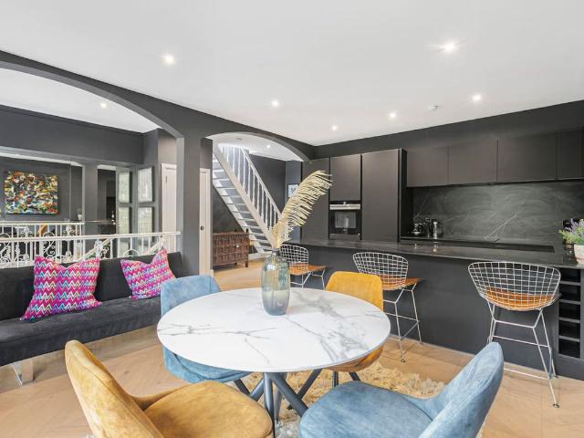 Holland Park W14, 2 bed flat to rent, £9,253 pcm | PrimeLocation