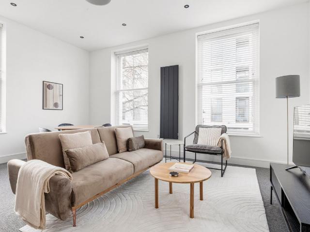 Holland Park W14, 2 bed flat to rent, £3,290 pcm | PrimeLocation