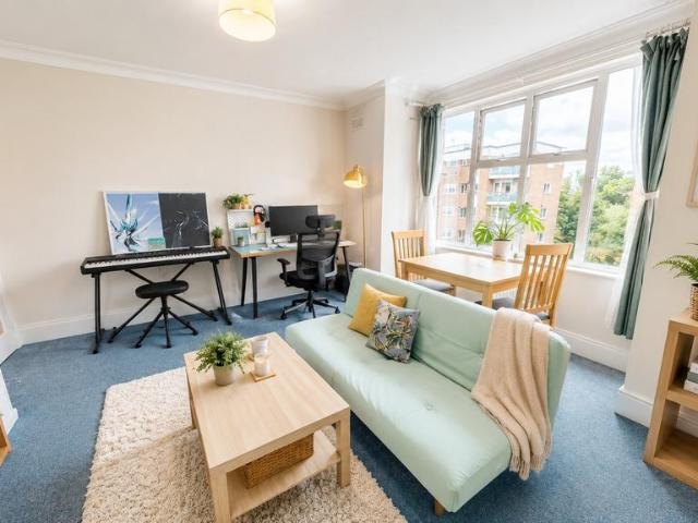 Holland Road, Hove, BN3 1 bed flat to rent £1,395 pcm £322 pw