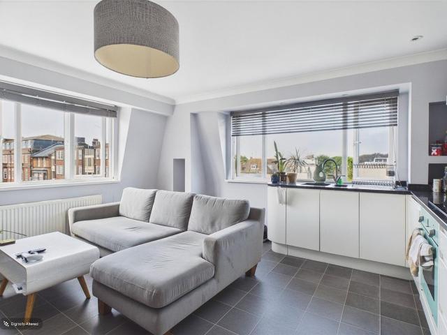 Holland Road, Hove BN3, 2 bed flat to rent, £1,700 pcm | PrimeLocation
