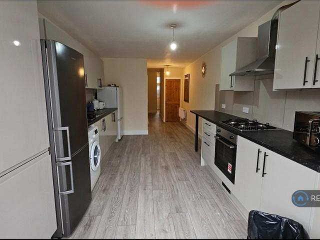 Holland Road, London, E15 4 bed terraced house to rent £3,200 pcm £738 pw