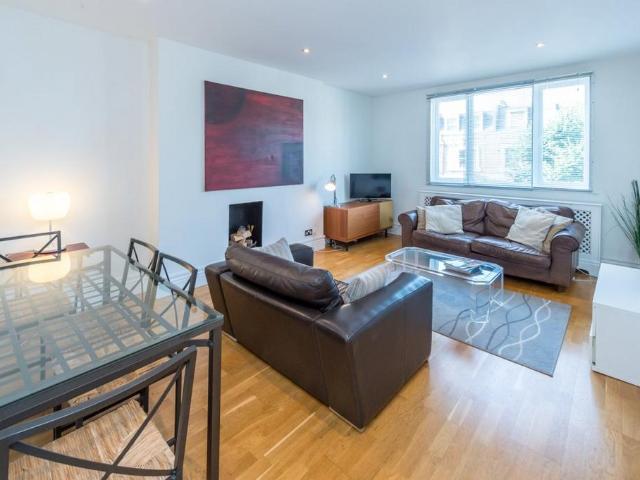 Holland Road, London W14 2 bed apartment to rent £3,012 pcm £695 pw