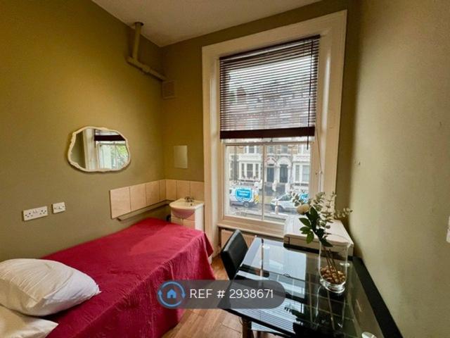 Holland Road, London W14, Room to rent, £770 pcm | PrimeLocation