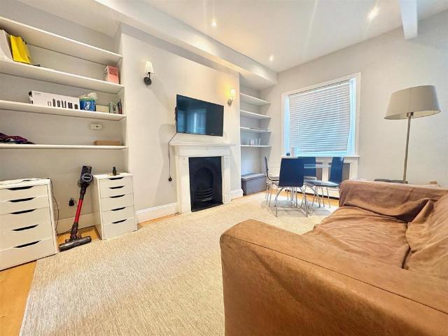 Holland Road, London 2 bed apartment to rent £2,950 pcm £681 pw