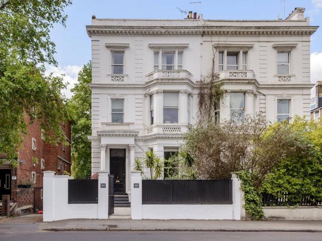 Holland Road, W14 2 bed flat to rent £3,250 pcm £750 pw