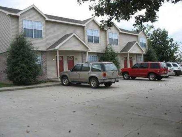 Holland 2 Bedroom Apartment for Rent at N Holland Dr, Fayetteville, AR 72730 West 62