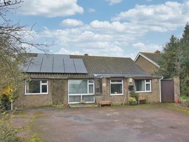 Hollands Hill, Martin Mill, 3 Bedroom Detached