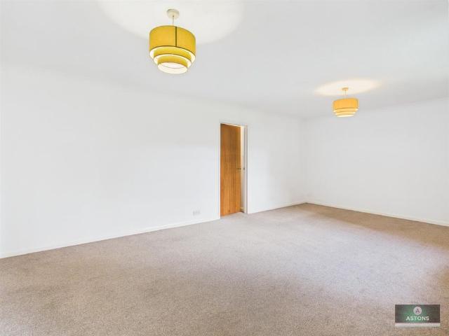 Hollin Court, Northgate