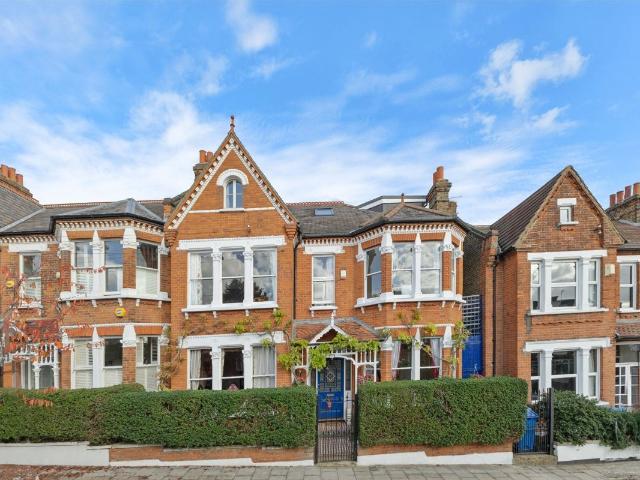 Hollingbourne Road, London SE24, 6 bed semi detached house to rent, £10,000 pcm | PrimeLocation