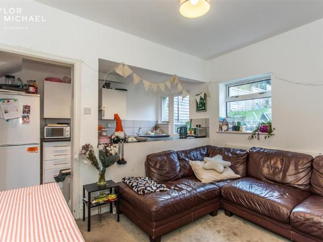 Hollingdean Terrace, Brighton 5 bed terraced house to rent £3,120 pcm £720 pw