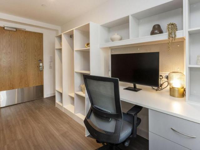 Hollingdean Road, Brighton BN2 Studio to rent £1,213 pcm £280 pw