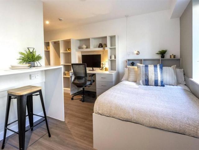 Hollingdean Road, Brighton, East. Studio to rent £1,018 pcm £235 pw