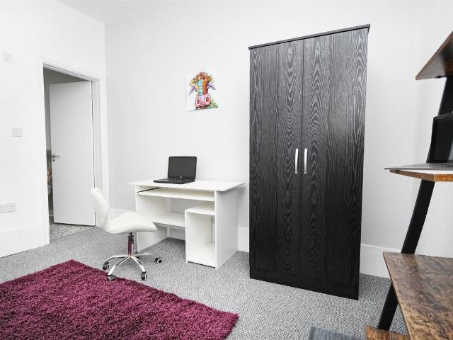 Hollingreave Road, Burnley BB11, Room to rent, £650 pcm | PrimeLocation