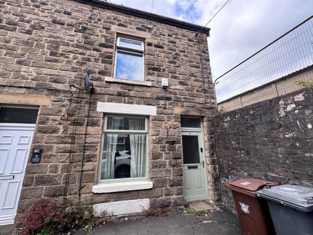 Hollins Avenue, Buxton, 2 bedroom, End Terrace