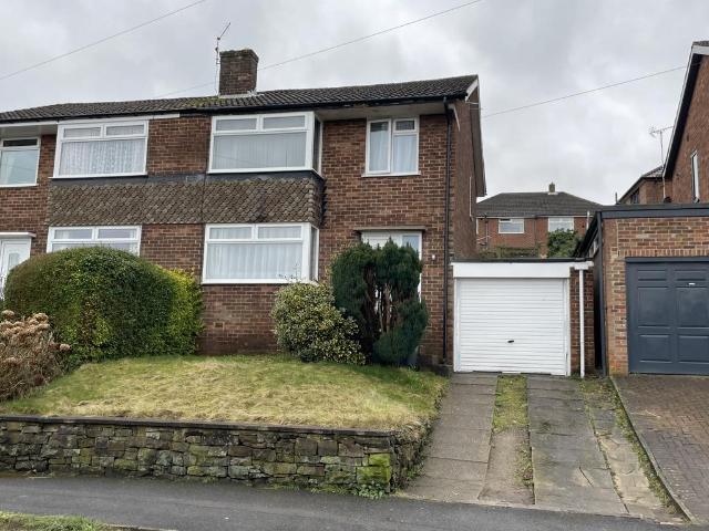 Hollins Spring Avenue, Dronfield, S18 3 bed semi detached house to rent £1,075 pcm £248 pw