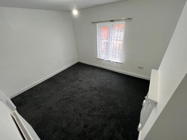 Holliers Walk, Hinckley LE10, 3 bed end terrace house to rent, £1,050 pcm | PrimeLocation