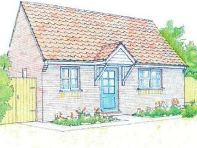 Hollow Tree Way, Briston, 2 Bedroom Detached
