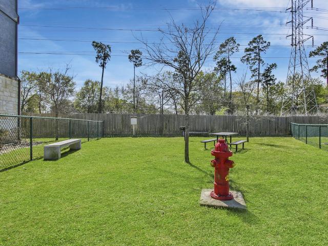 Hollow Tree Park 1 Bedroom Apartment for Rent at 101 Hollow Tree Ln, Houston, TX 77090