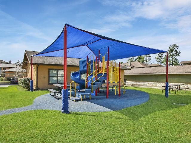 Hollow Tree Park 2 Bedroom Apartment for Rent at 101 Hollow Tree Ln, Houston, TX 77090