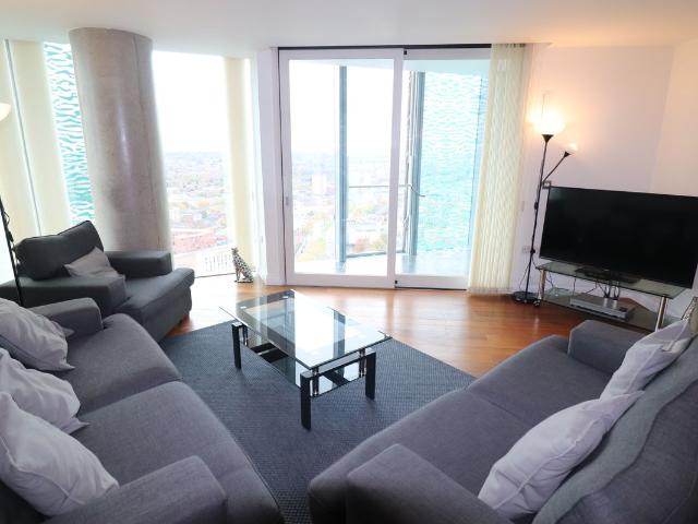 Holloway Circus Queensway, Birmingham B1, 3 bed flat to rent, £2,100 pcm | PrimeLocation