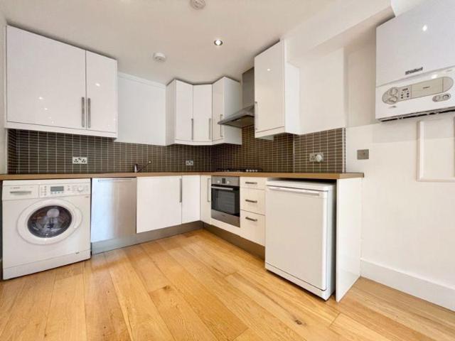 Holloway Road, N7 1 bed apartment to rent £2,350 pcm £542 pw