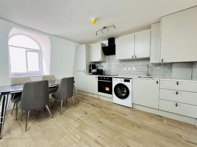Holloway Road, Holloway N7, 1 bed flat to rent, £2,000 pcm | PrimeLocation