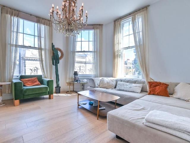 Holloway Road, Islington, London, N7 2 bed flat to rent £4,225 pcm £975 pw