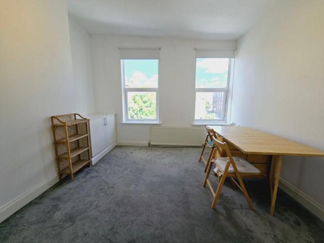 Holloway Road, Islington N19, 2 bed flat to rent, £2,200 pcm | PrimeLocation