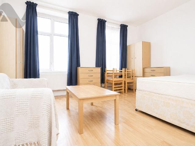 Holloway Road, London N19, Studio to rent, £1,500 pcm | PrimeLocation