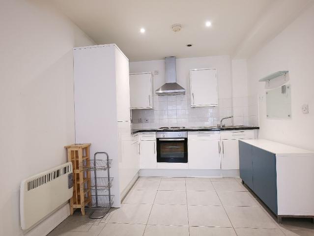 Holloway Road, London N7, 3 bed flat to rent, £2,850 pcm | PrimeLocation