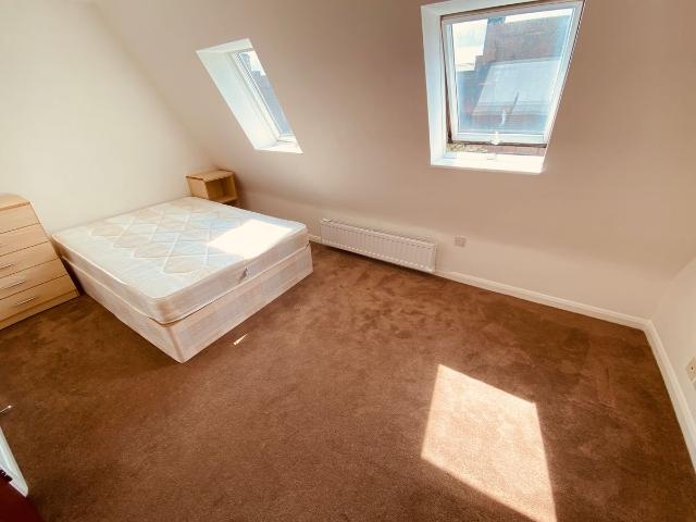 Holloway Road, London N7, Room to rent, £910 pcm | PrimeLocation