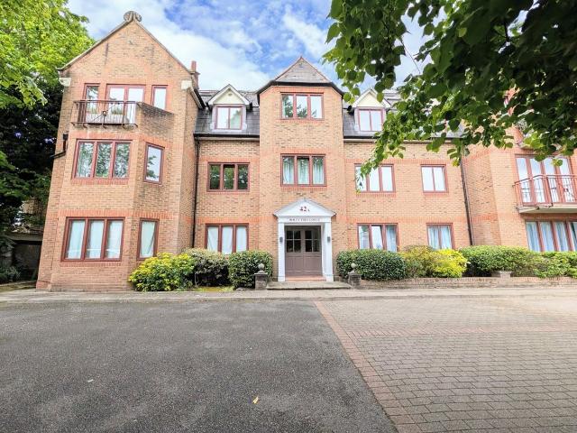 Holly Tree Lodge, The Ridgeway EN2, 1 bed flat to rent, £1,500 pcm | PrimeLocation