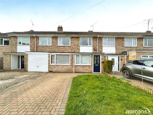 Holly Way, Blackwater, Camberley GU17, 4 bed terraced house to rent, £1,800 pcm | PrimeLocation