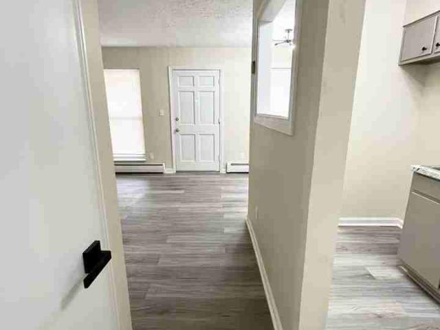 Holly Apts 1 Bedroom Apartment for Rent at 3210 Chinquapin Ln, Louisville, KY 40219 Newburg