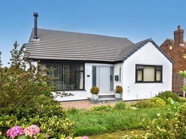 Holly Avenue, Cookridge, 2 Bedroom Bungalow