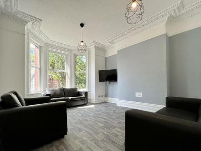Holly Avenue, Jesmond, 6 Bedroom Terraced