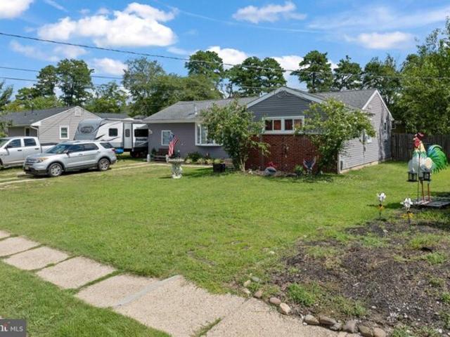 Holly Blvd, Southampton, Home For Sale