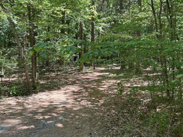 Holly Cir, Chapel Hill, NC 27514