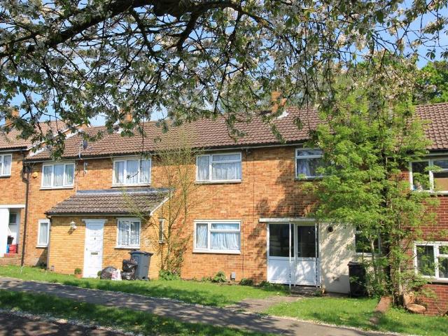 Holly Copse, Stevenage. 3 bed terraced house to rent £1,950 pcm £450 pw