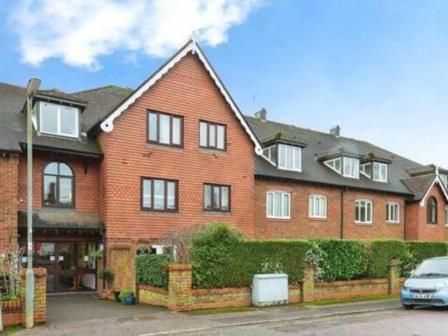 Holly Court, Belmont Road, 2 Bedroom Retirement