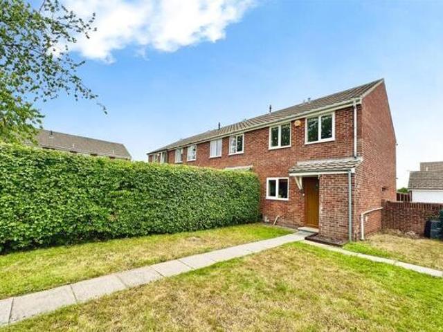 Holly Close, Bulwark, 3 Bedroom End