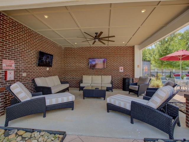 Holly Crest 2 Bedroom Apartment for Rent at 16408 Holly Crest Ln, Huntersville, NC 28078