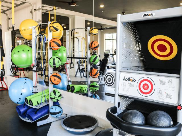 Holly Crest Apartments 3 Bedroom Apartment for Rent at 16408 Holly Crest Ln, Huntersville, NC 28078