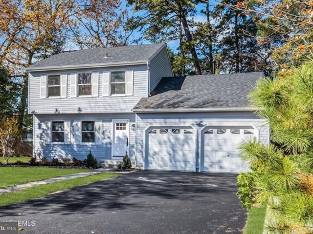 Holly Ct, Tuckerton, Home For Sale