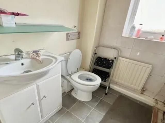 Holly Hill Road, Frankley, B45 0DW, United Kingdom | 3 bed townhouse for rent #142473858 | Rentberry