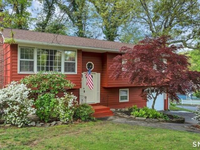 Holly Ln, Ledyard, Home For Sale