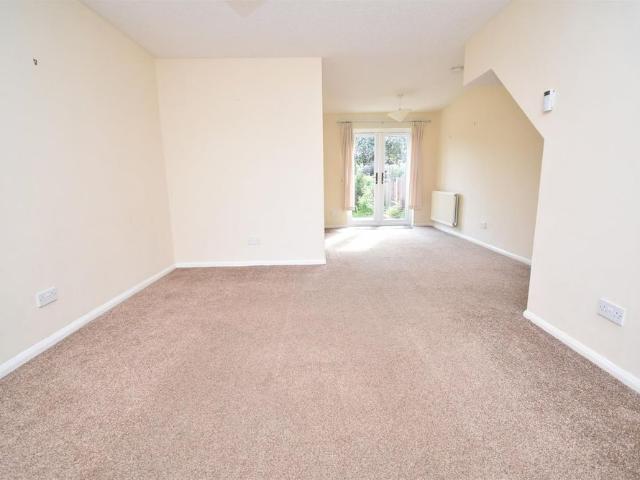 Holly Mede, Ossett