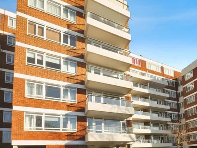 Holly Park, London, N3 3JA, United Kingdom | 2 bed house for rent #167702186 | Rentberry